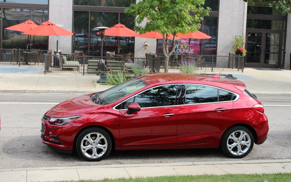 Une Chevrolet Cruze pour remplacer une Pontiac Vibe? | Otogo