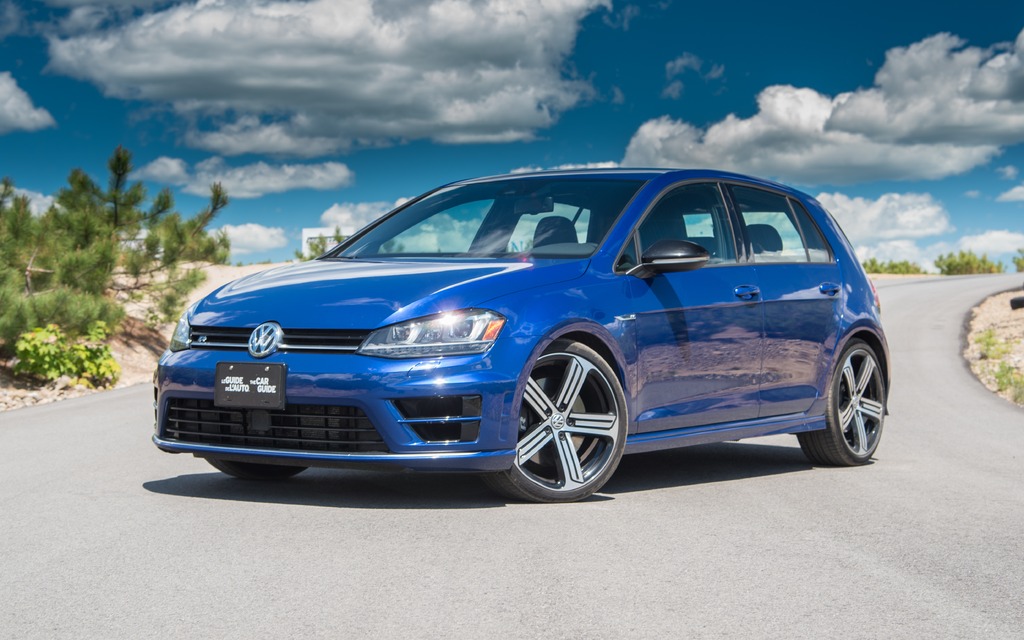 Volkswagen Golf R vs Subaru WRX STI vs Ford Focus RS 2016 | Otogo