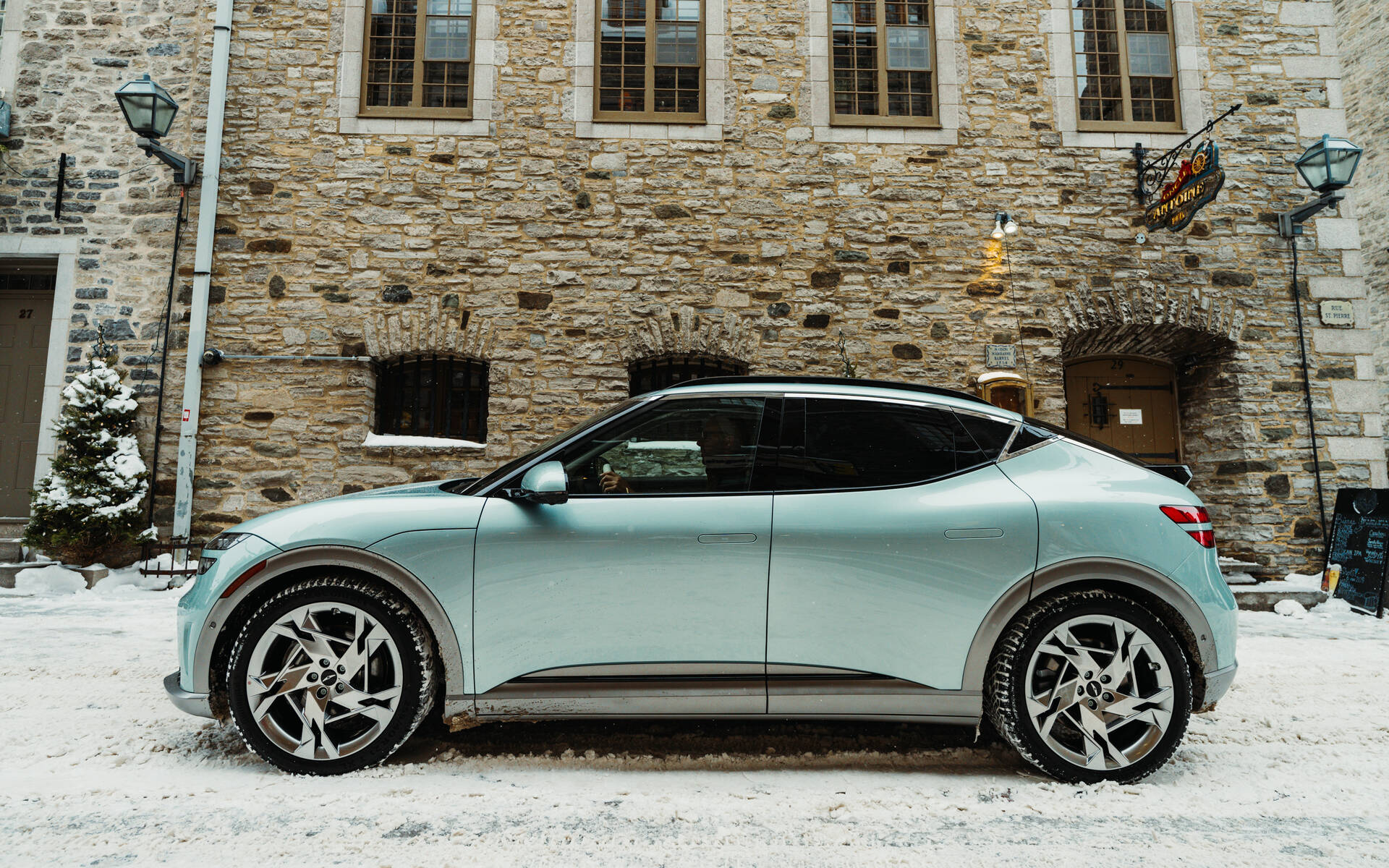 De Québec à Montréal en Genesis GV60 et G80 électrifiée | Otogo