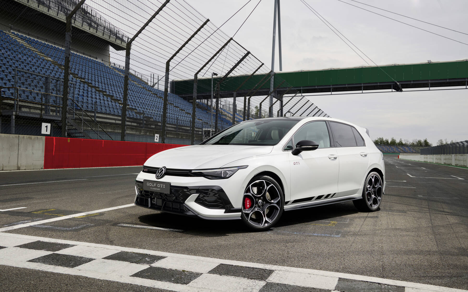 A 296-hp Volkswagen Golf GTI that's too good to be true | Otogo