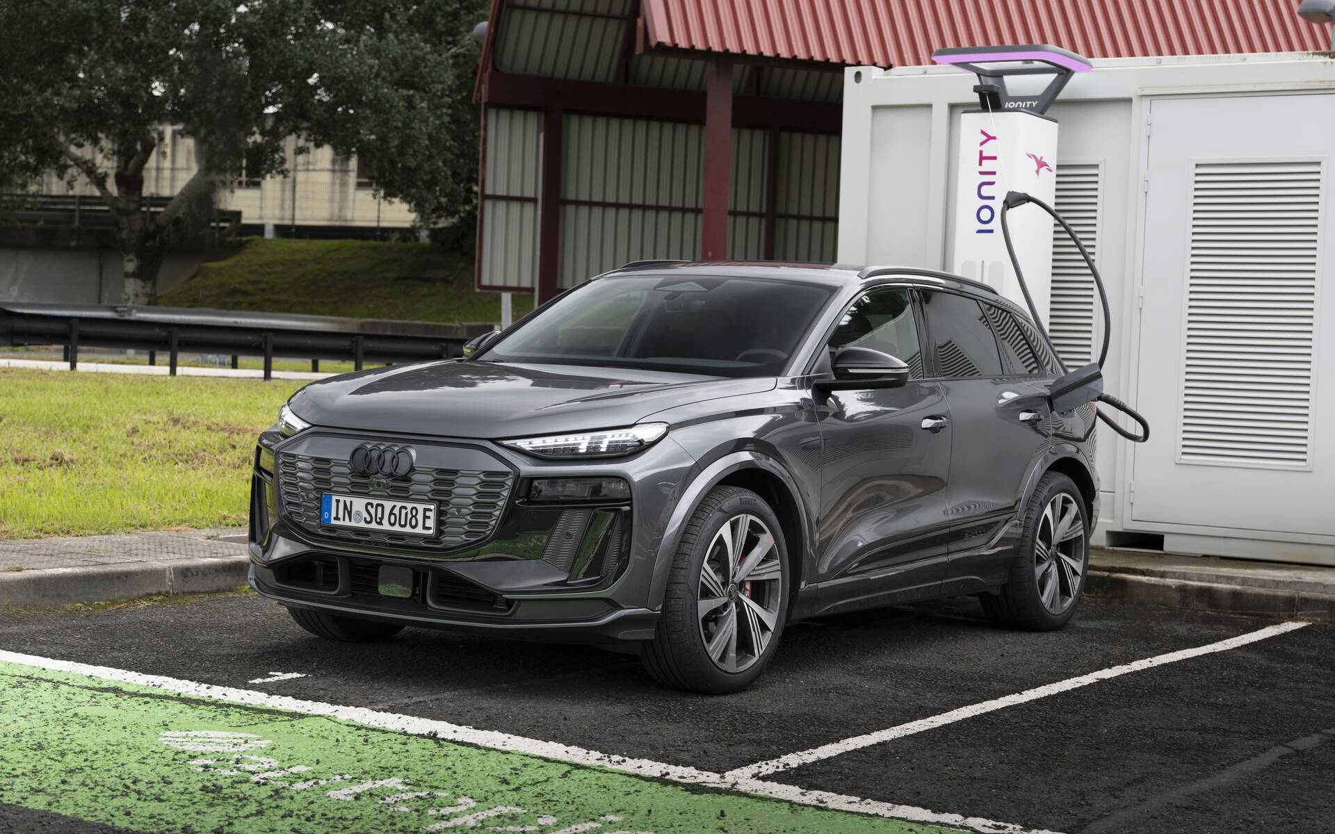 Audi Q6 and SQ6 e-tron 2025: A new chapter for Audi's electric SUVs | Otogo
