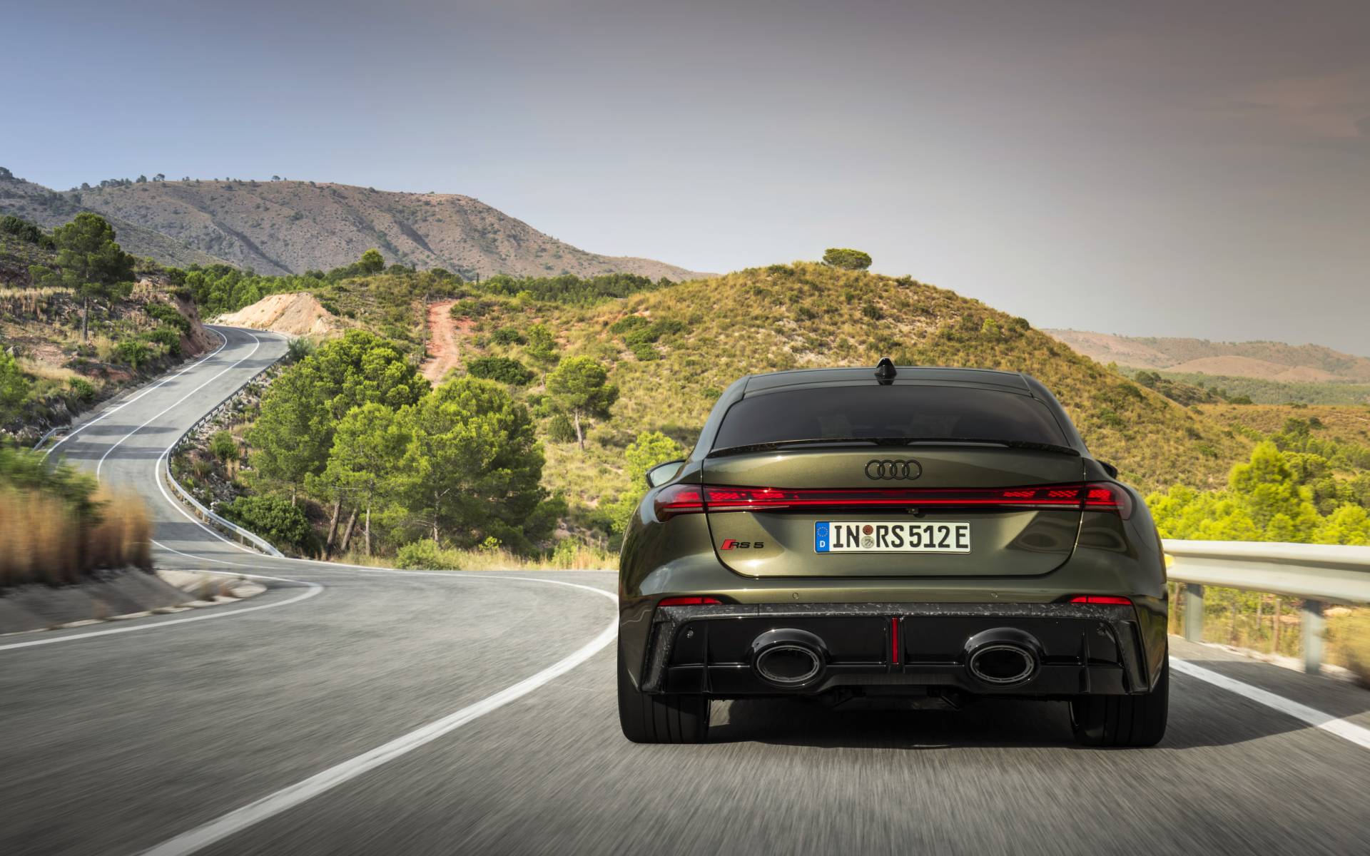Audi dévoile sa nouvelle RS 5 et elle est hybride rechargeable! | Otogo